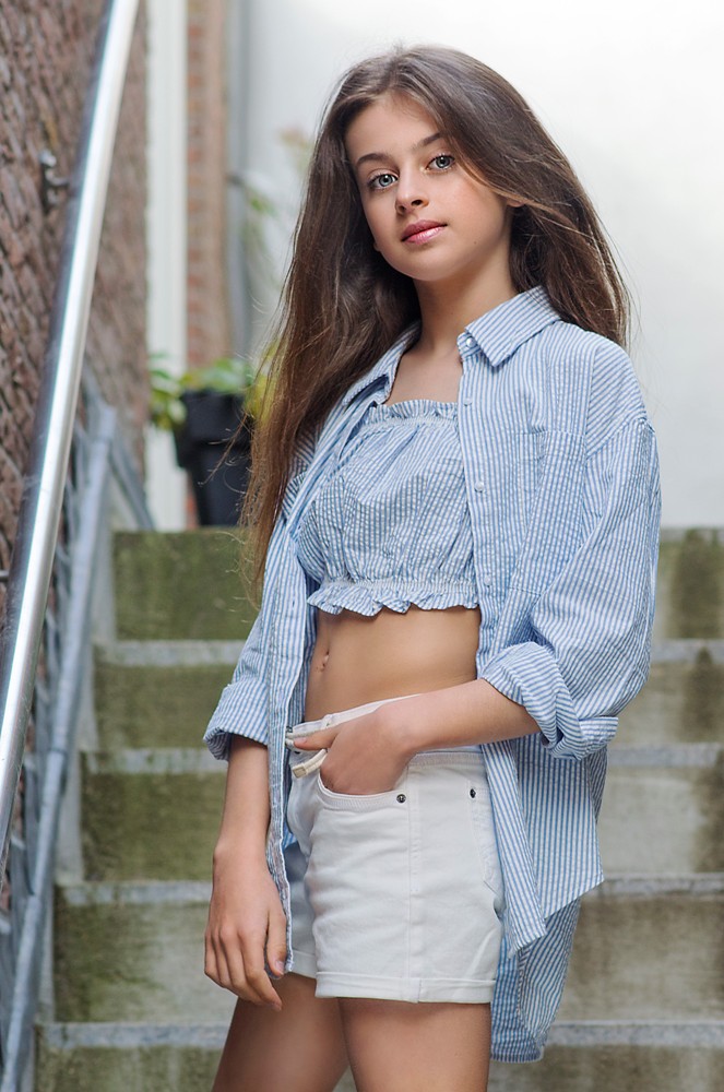 Feloise VdB | Network Model Agency