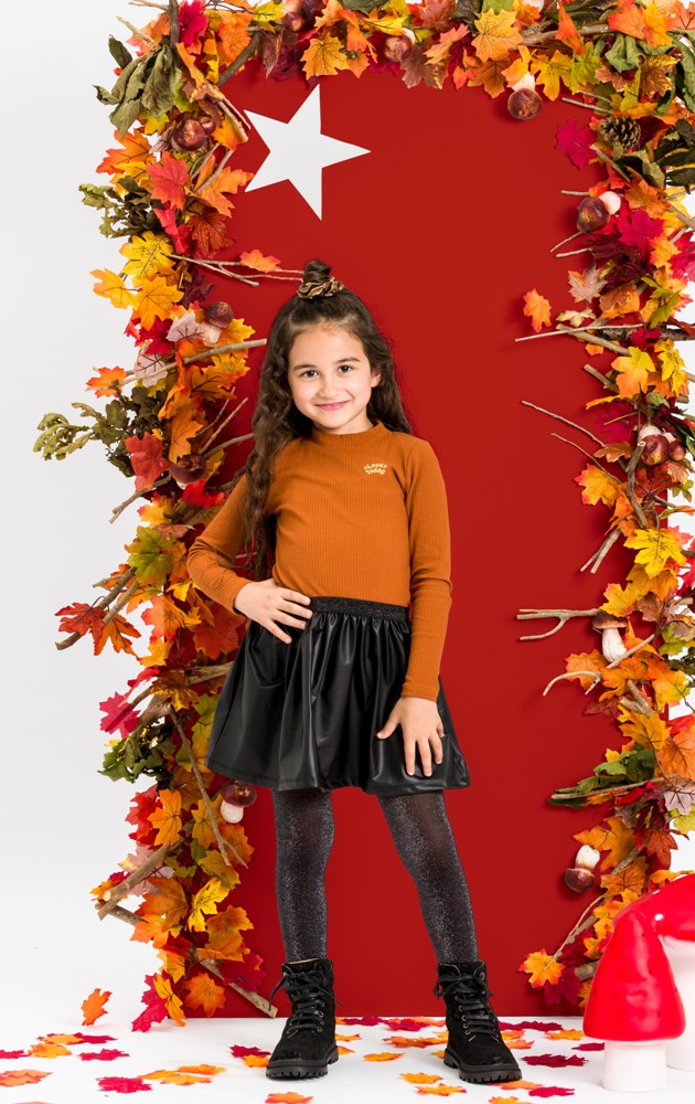 Melisa C | Network Model Agency