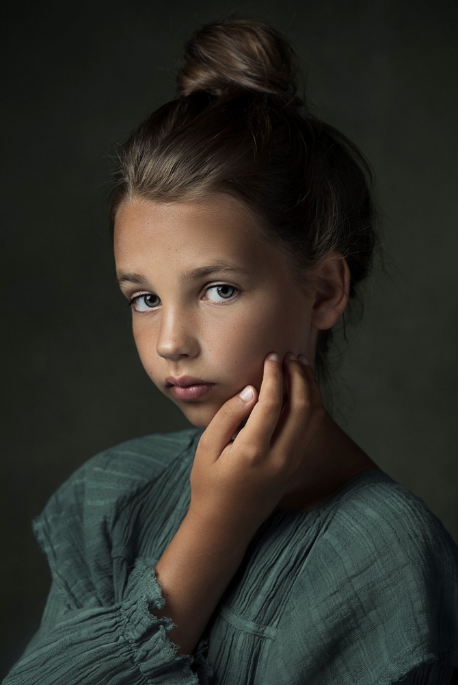 Lola L | Network Model Agency