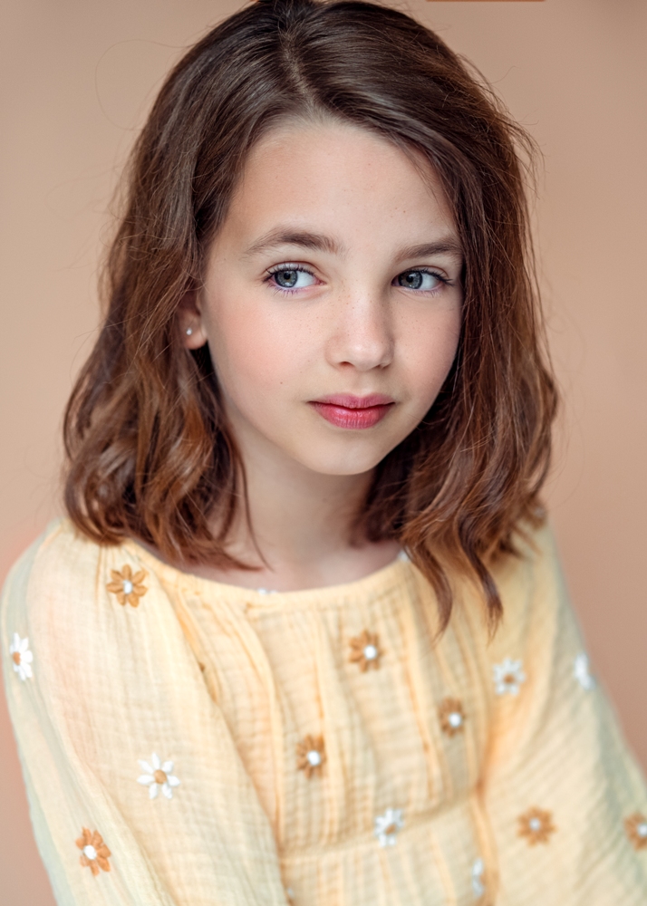 Lola L | Network Model Agency