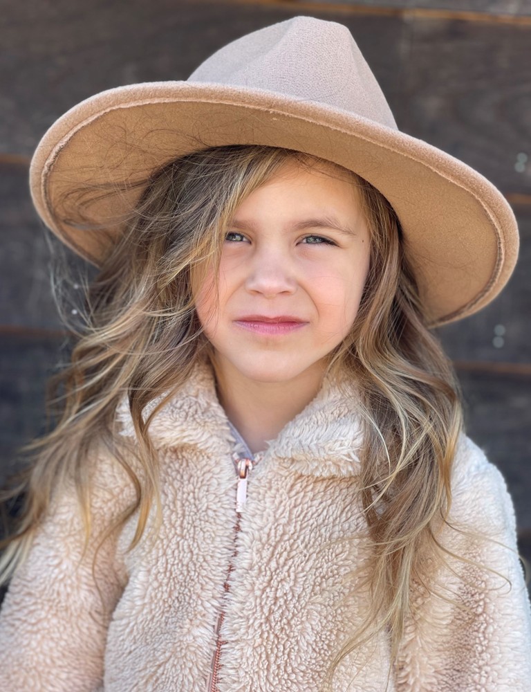 Aline VH | Network Model Agency