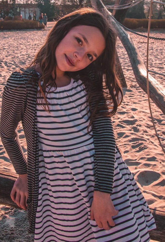 Zana V | Network Model Agency