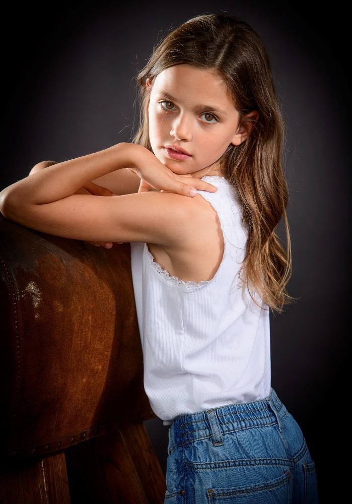 Zana V | Network Model Agency