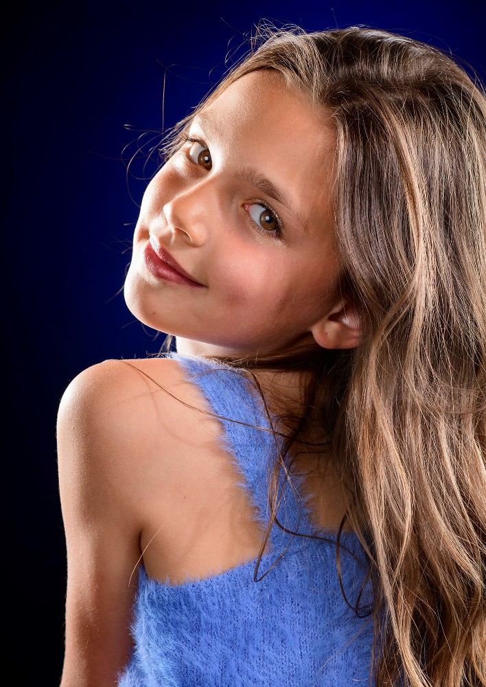 Zana V | Network Model Agency