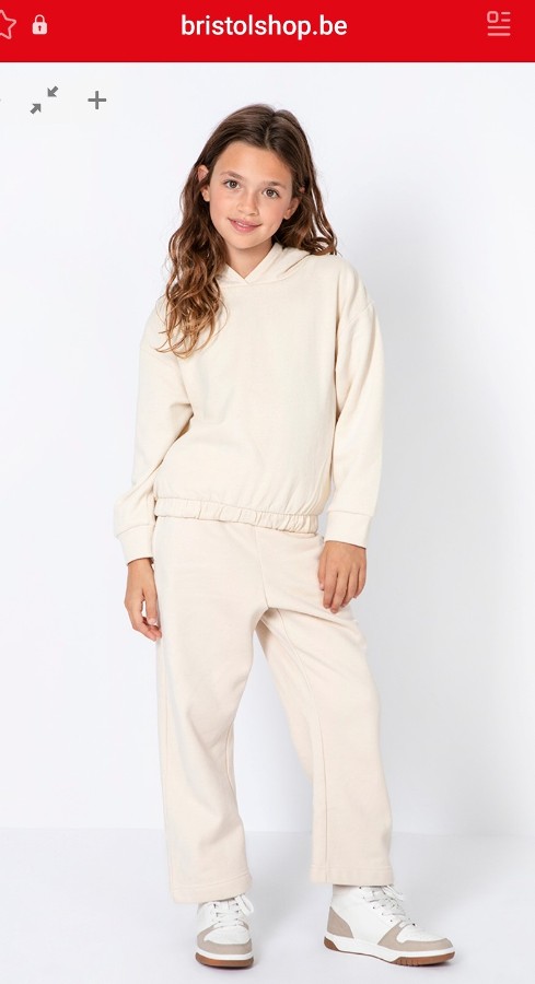 Zana V | Network Model Agency