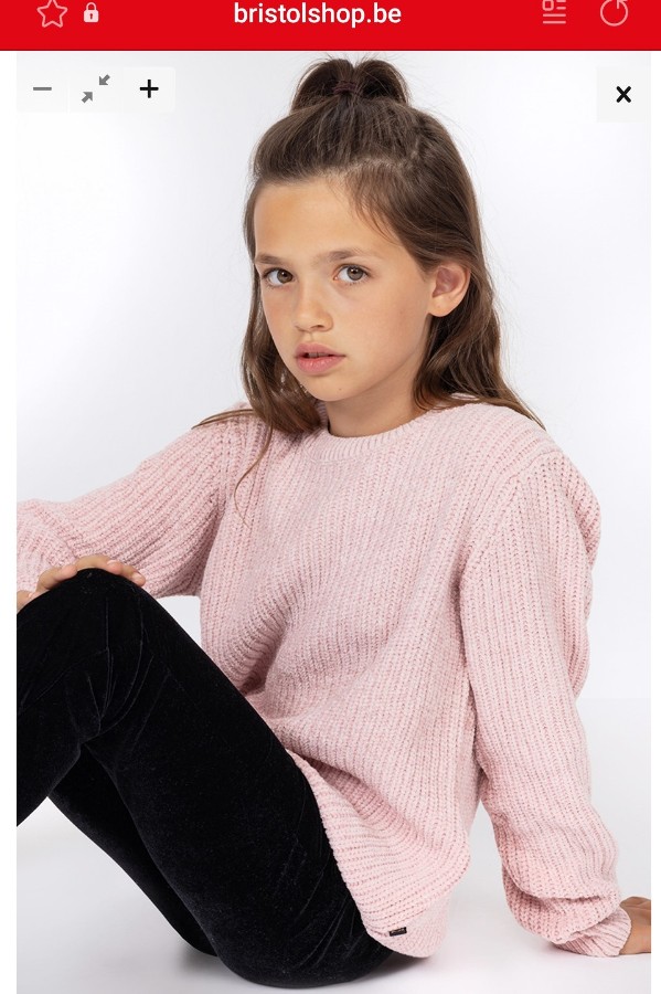 Zana V | Network Model Agency