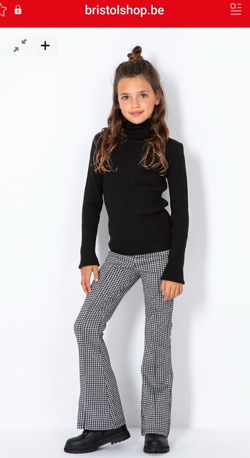 Zana V | Network Model Agency