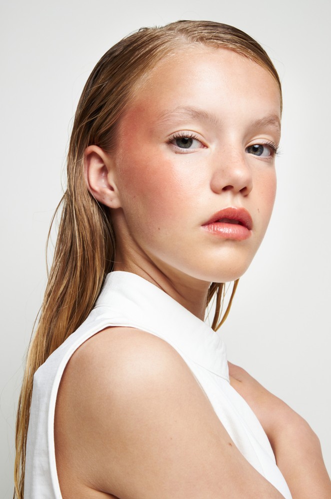 Fenna D | Network Model Agency