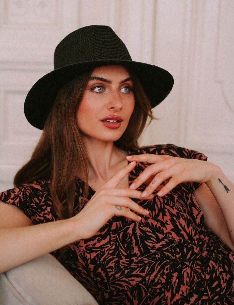 Nicole S | Network Model Agency