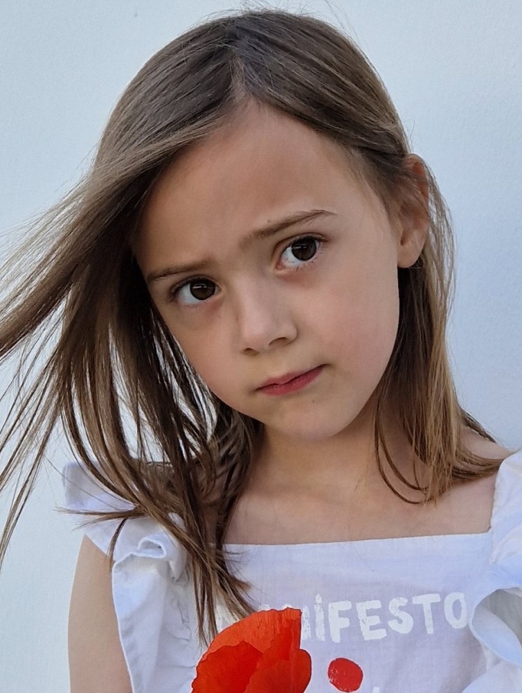 Coosje Cato G | Network Model Agency