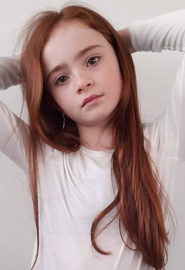 Siënna R | Network Model Agency