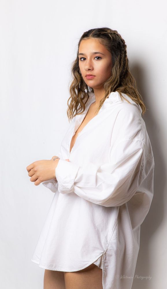 Luna S | Network Model Agency