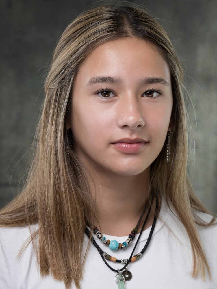 Luna S | Network Model Agency