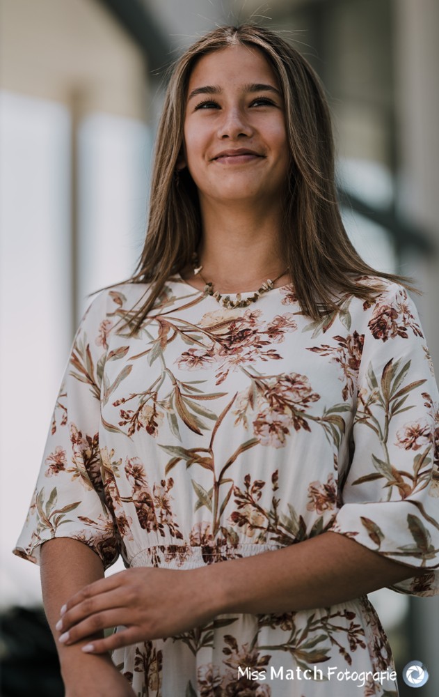 Luna S | Network Model Agency