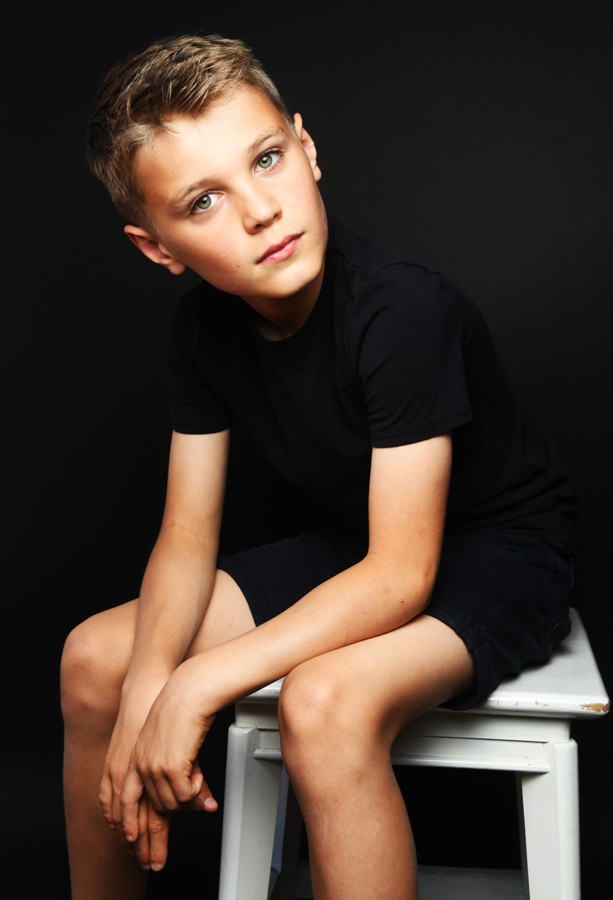 Axl DN | Network Model Agency