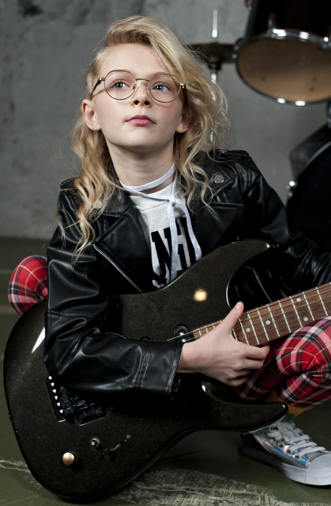 Mona J | Network Model Agency