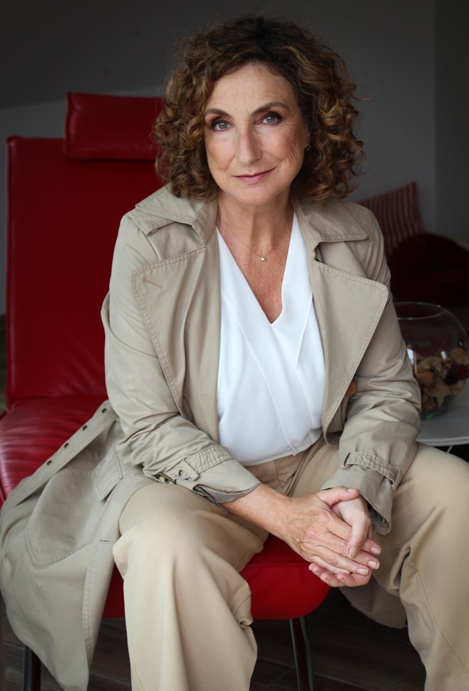 Nathaly T | Network Model Agency