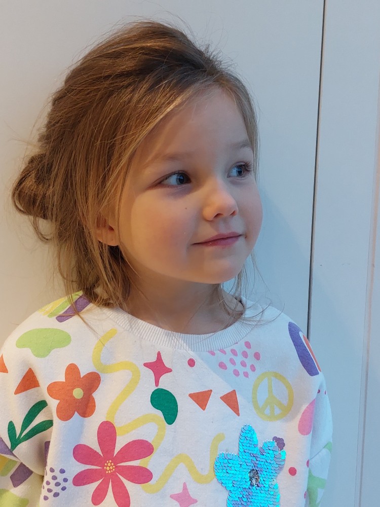 Noa DW | Network Model Agency