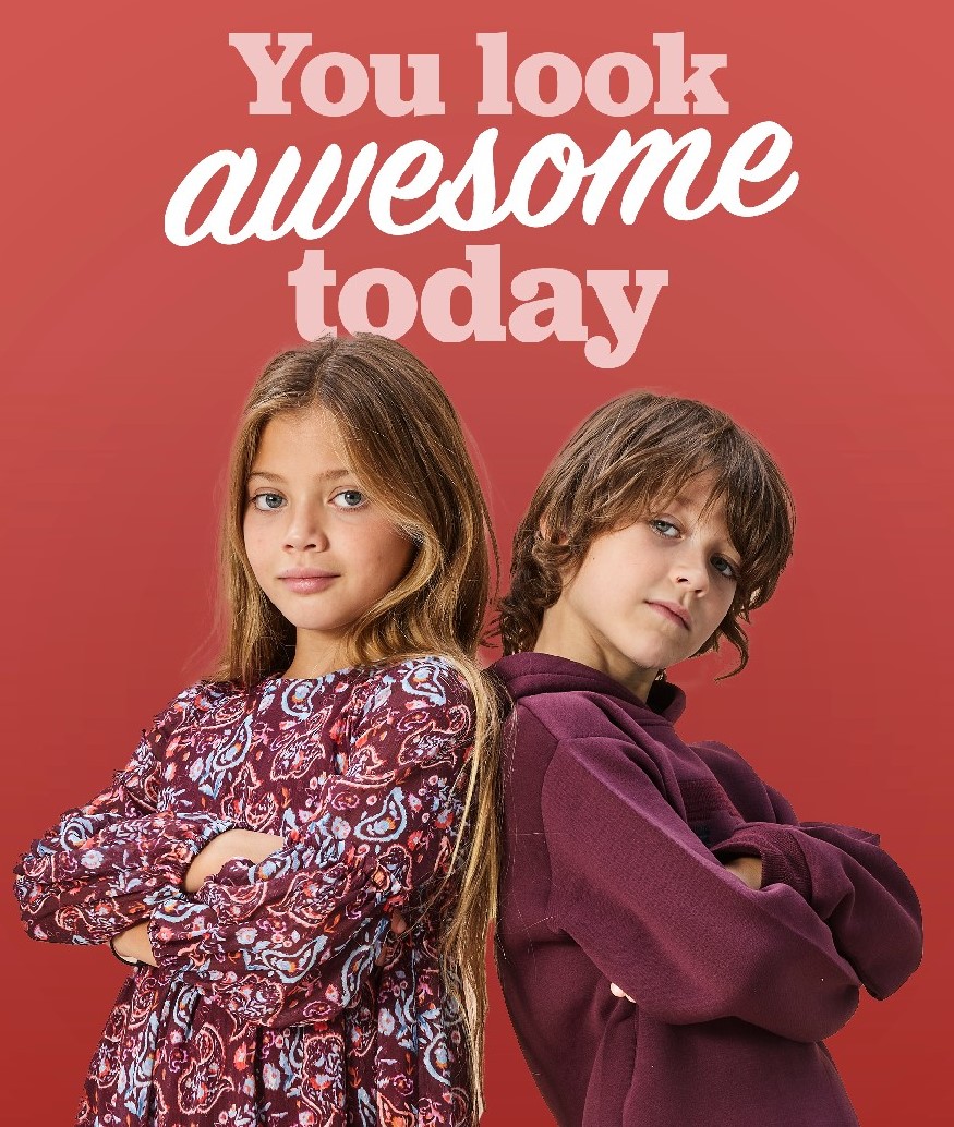 Oona D | Network Model Agency