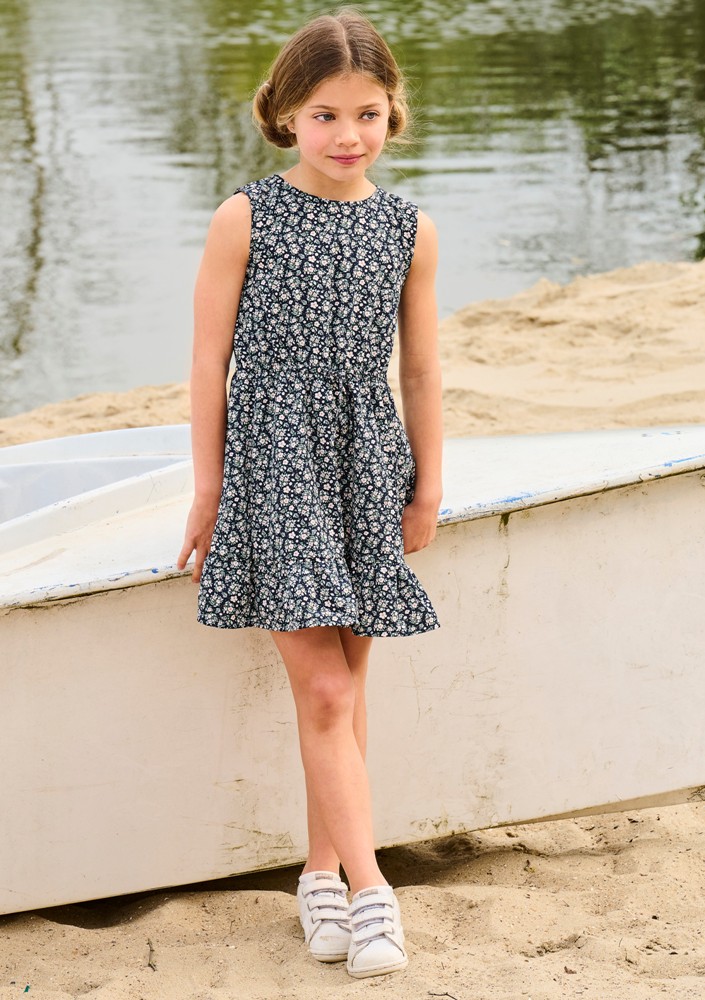 Oona D | Network Model Agency
