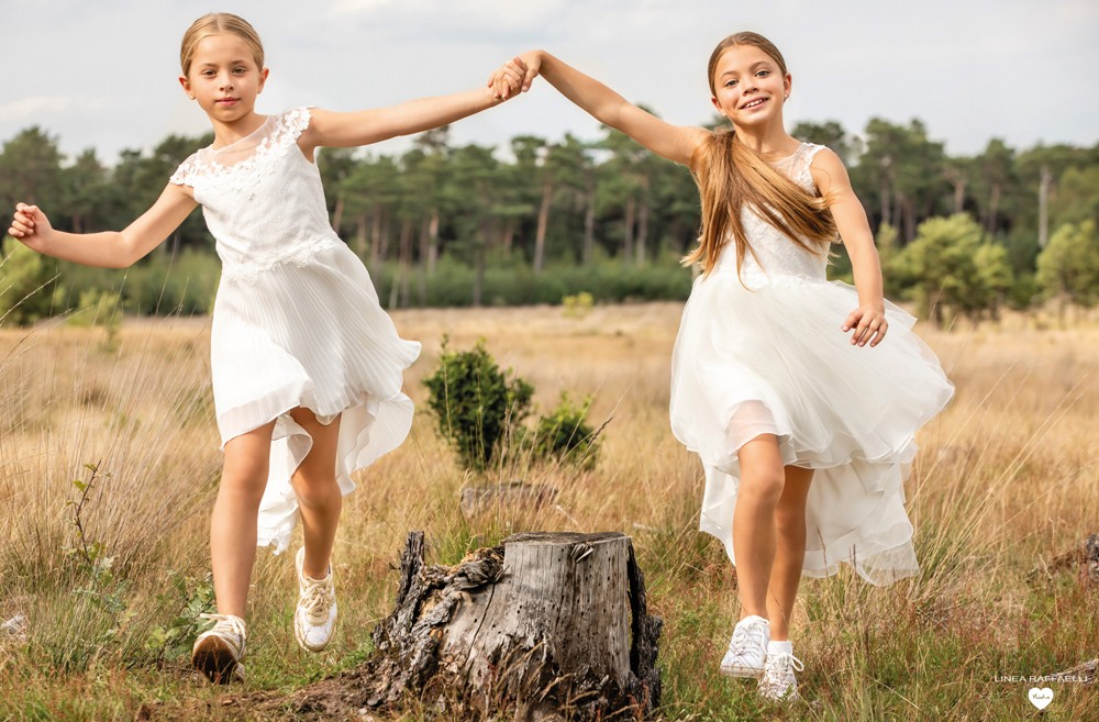 Oona D | Network Model Agency