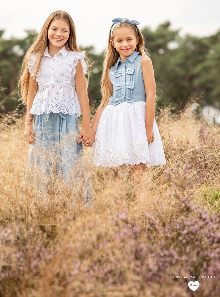 Oona D | Network Model Agency