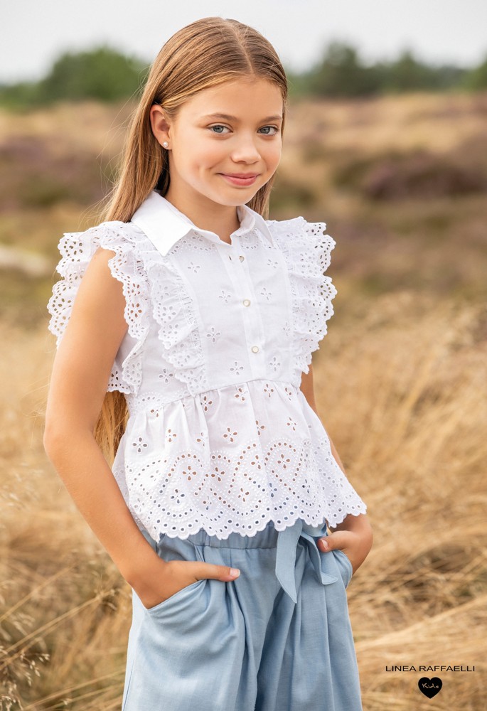 Oona D | Network Model Agency