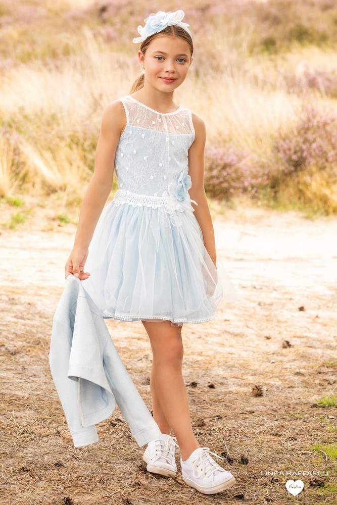 Oona D | Network Model Agency