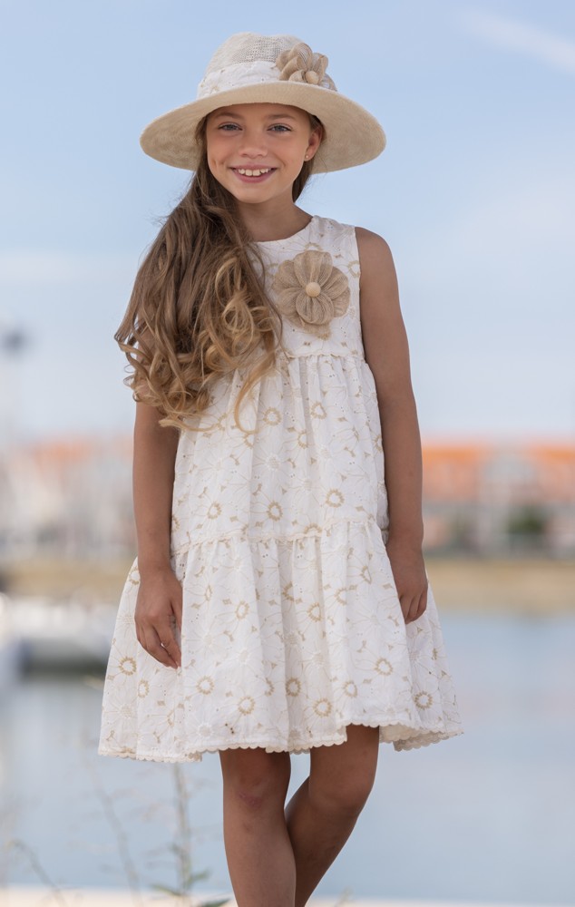 Oona D | Network Model Agency