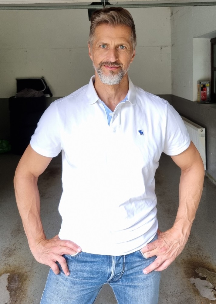 Frank C | Network Model Agency