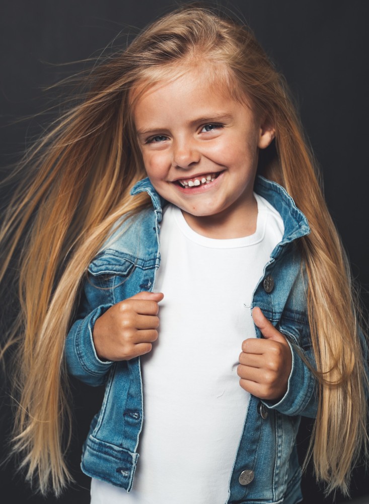 Riley B | Network Model Agency