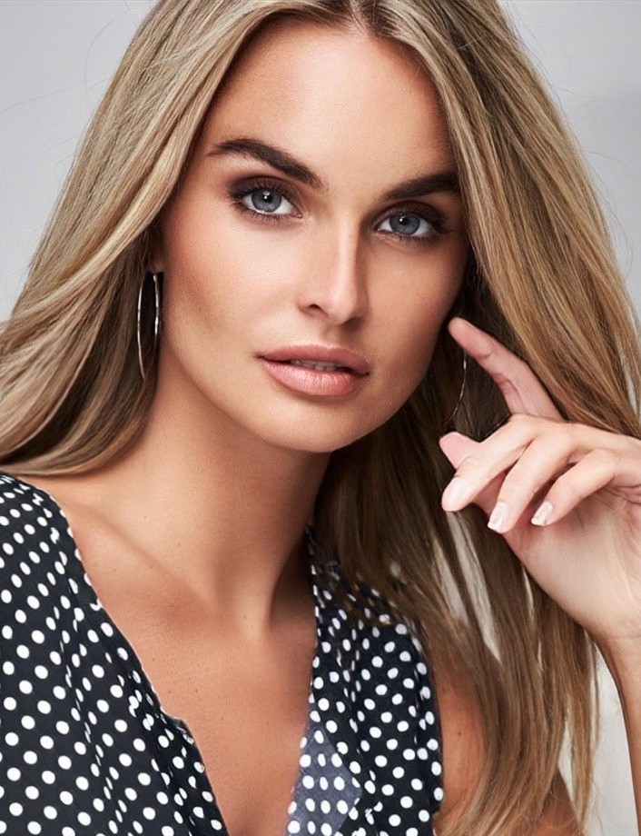 Robin H | Network Model Agency