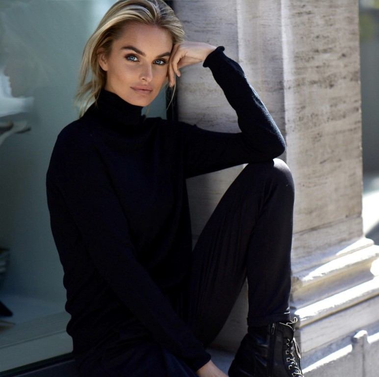 Robin H | Network Model Agency