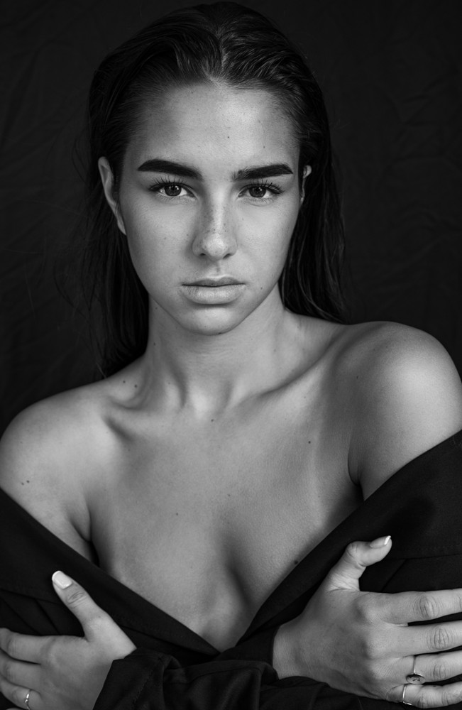 Roos H | Network Model Agency