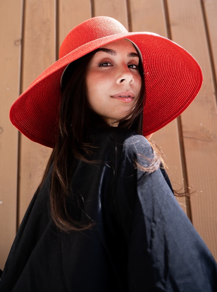 Samiah B | Network Model Agency