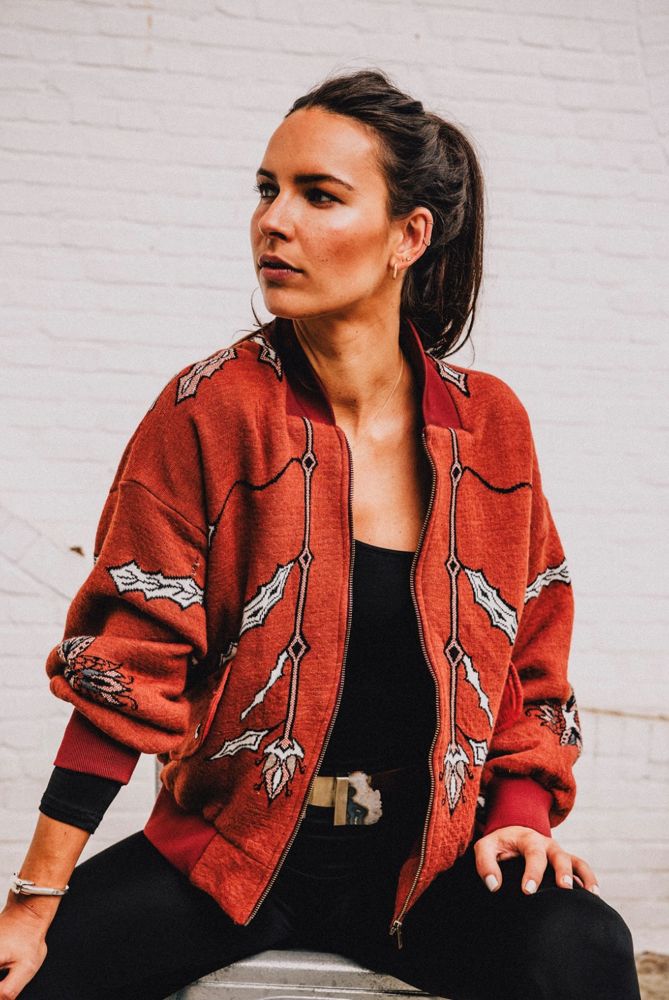 Alanis C | Network Model Agency