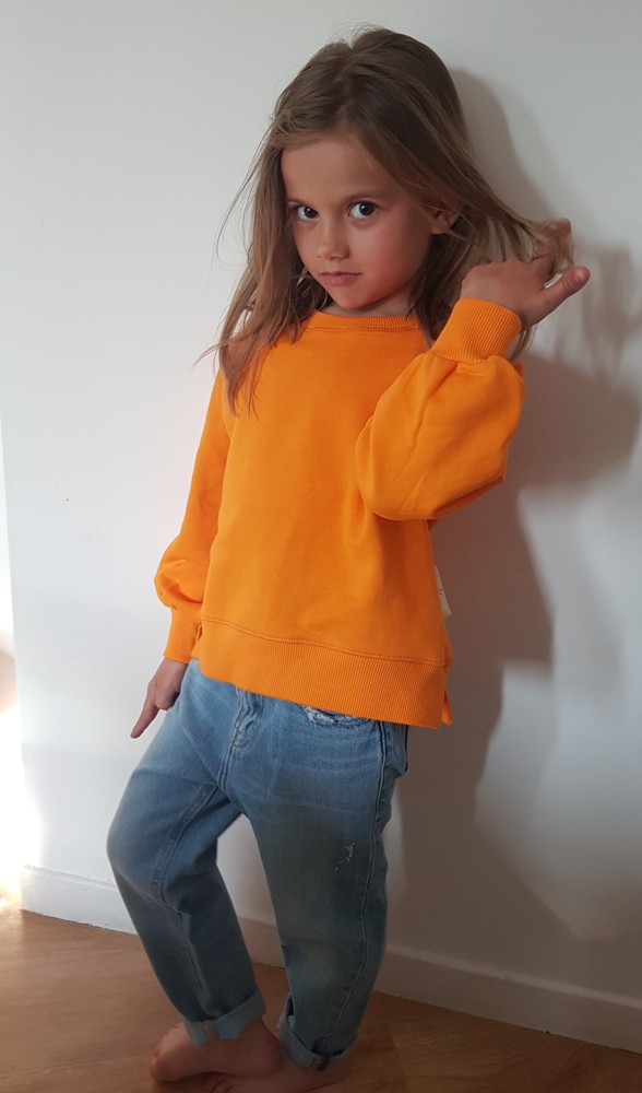 Taïs D | Network Model Agency