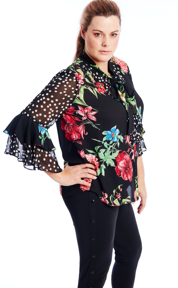 Virginie F | Network Model Agency