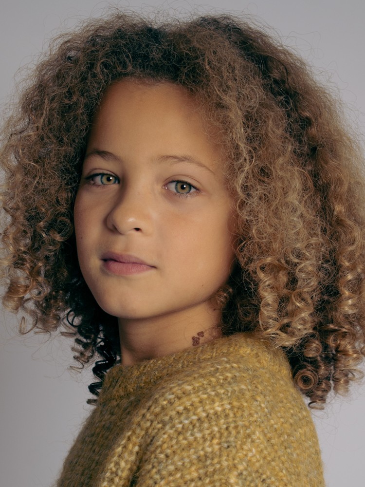 Xavi N | Network Model Agency