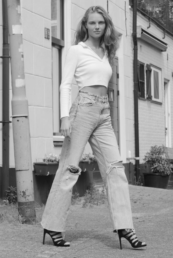 Zoë O | Network Model Agency