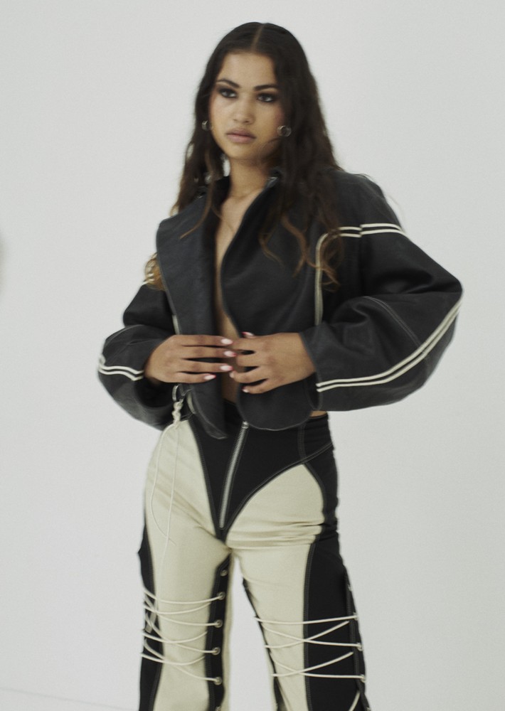 Zoë V | Network Model Agency